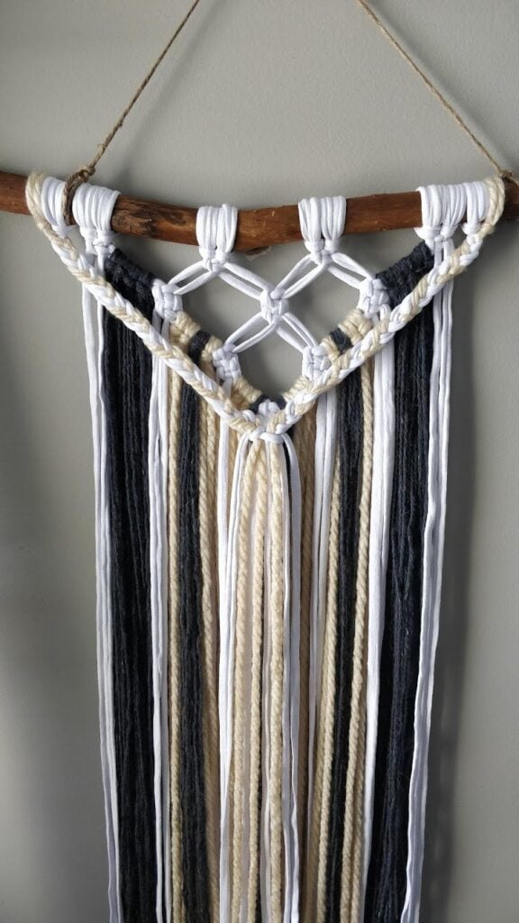 Easy DIY Macrame Wall Hanging in 15 Minutes | Feeling Nifty