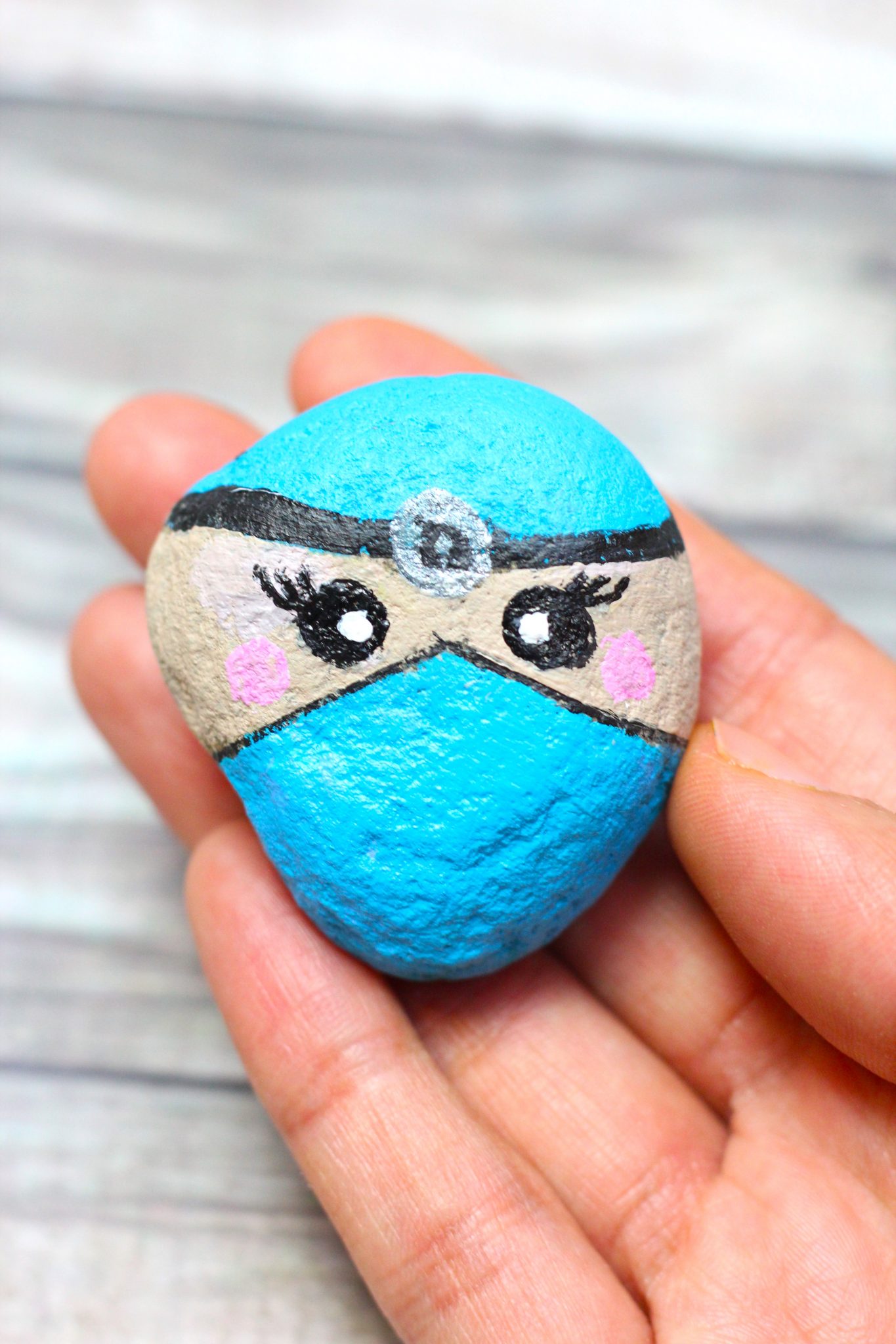 How To Paint Rocks For Beginners & 20+ Easy Ideas {Rock Painting 101}