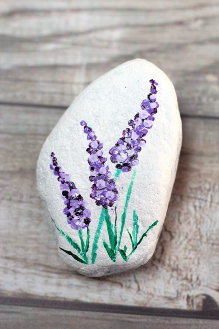 How To Paint Rocks For Beginners & 20+ Easy Ideas {Rock Painting 101}
