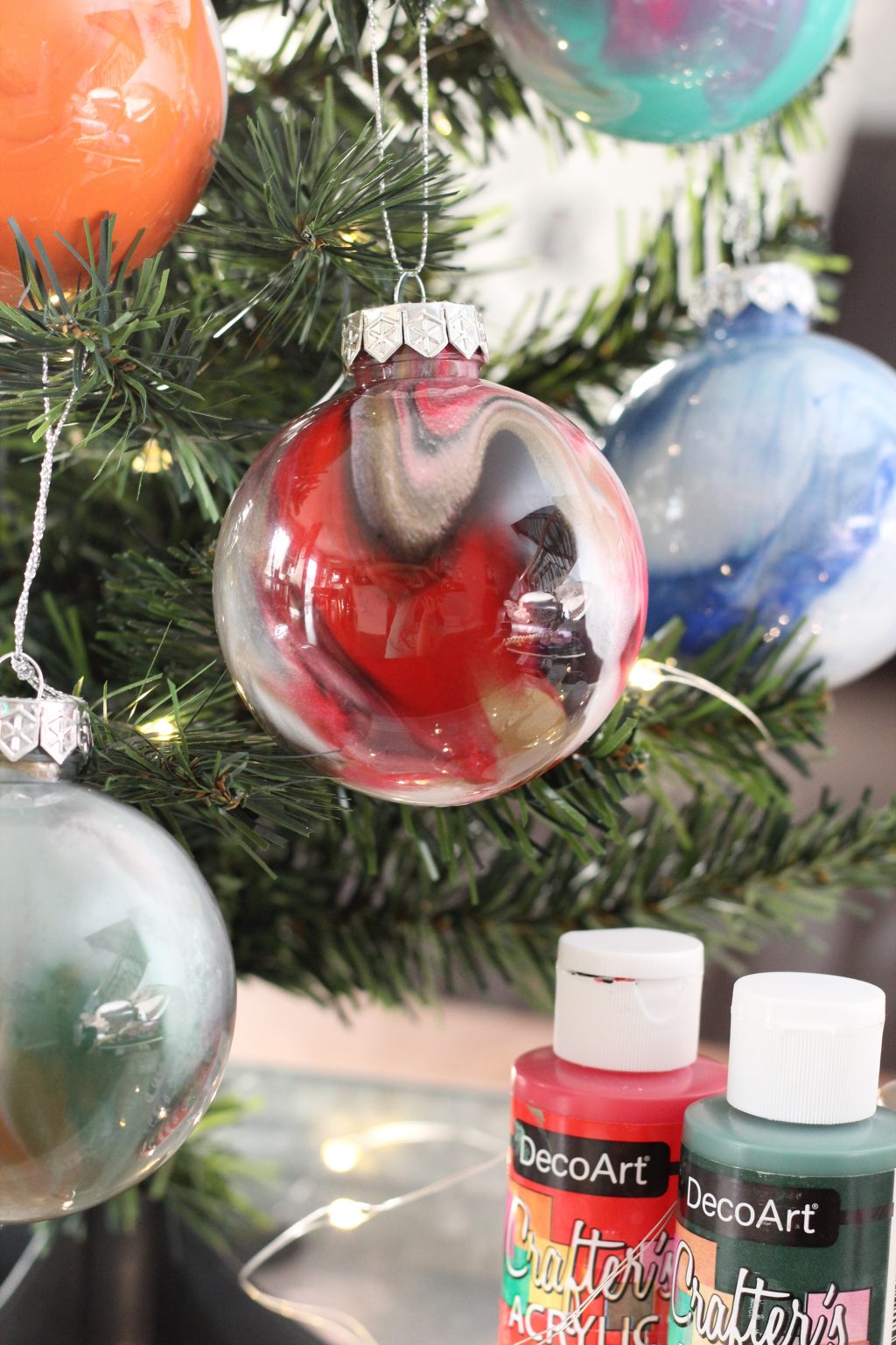 DIY Ornament Balls - Paint Swirl 2 Ways {Dollar Tree Craft}