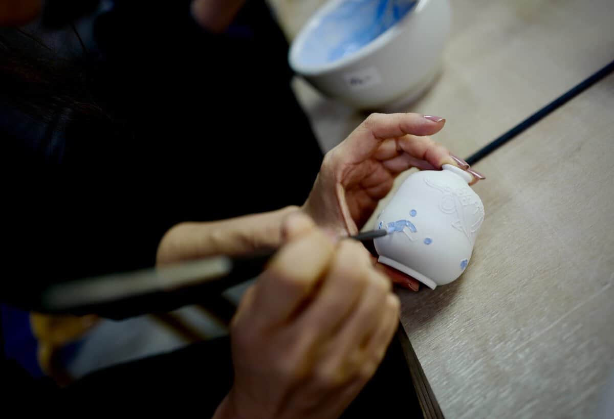 Does Acrylic Paint Work on Ceramic?