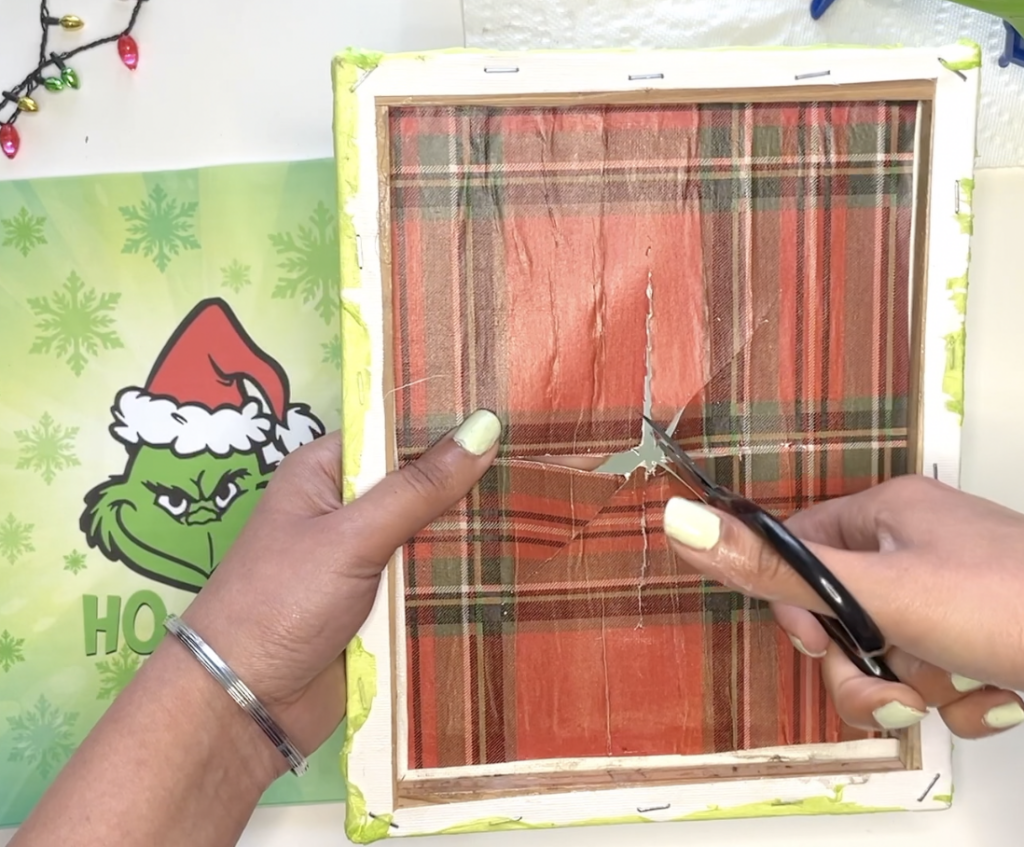 Easy Busted Canvas Tutorial: 3 Designs with Dollarstore Finds