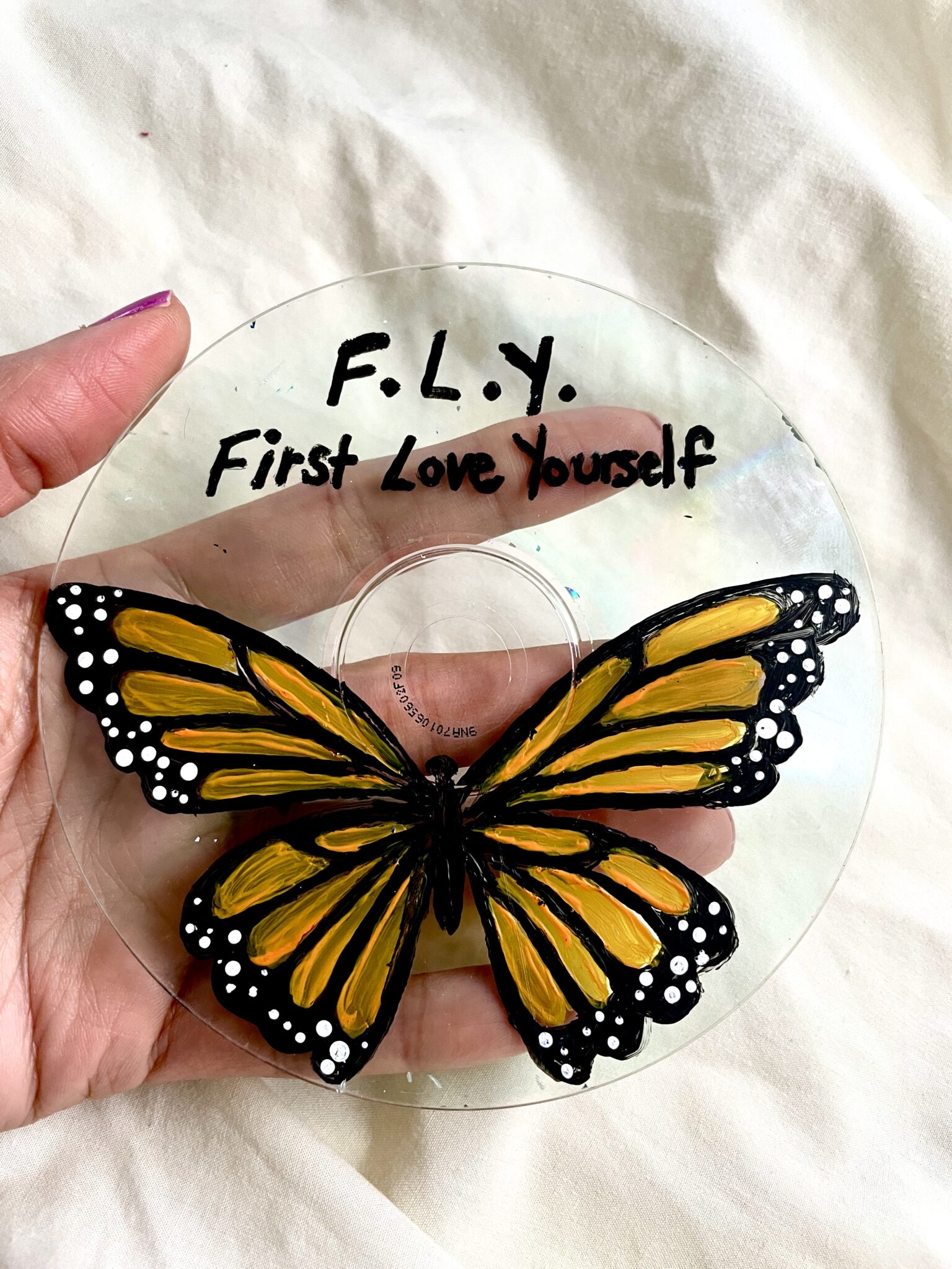 Painting on CDs: How to Create a Clear CD & 7+ Aesthetic Ideas!