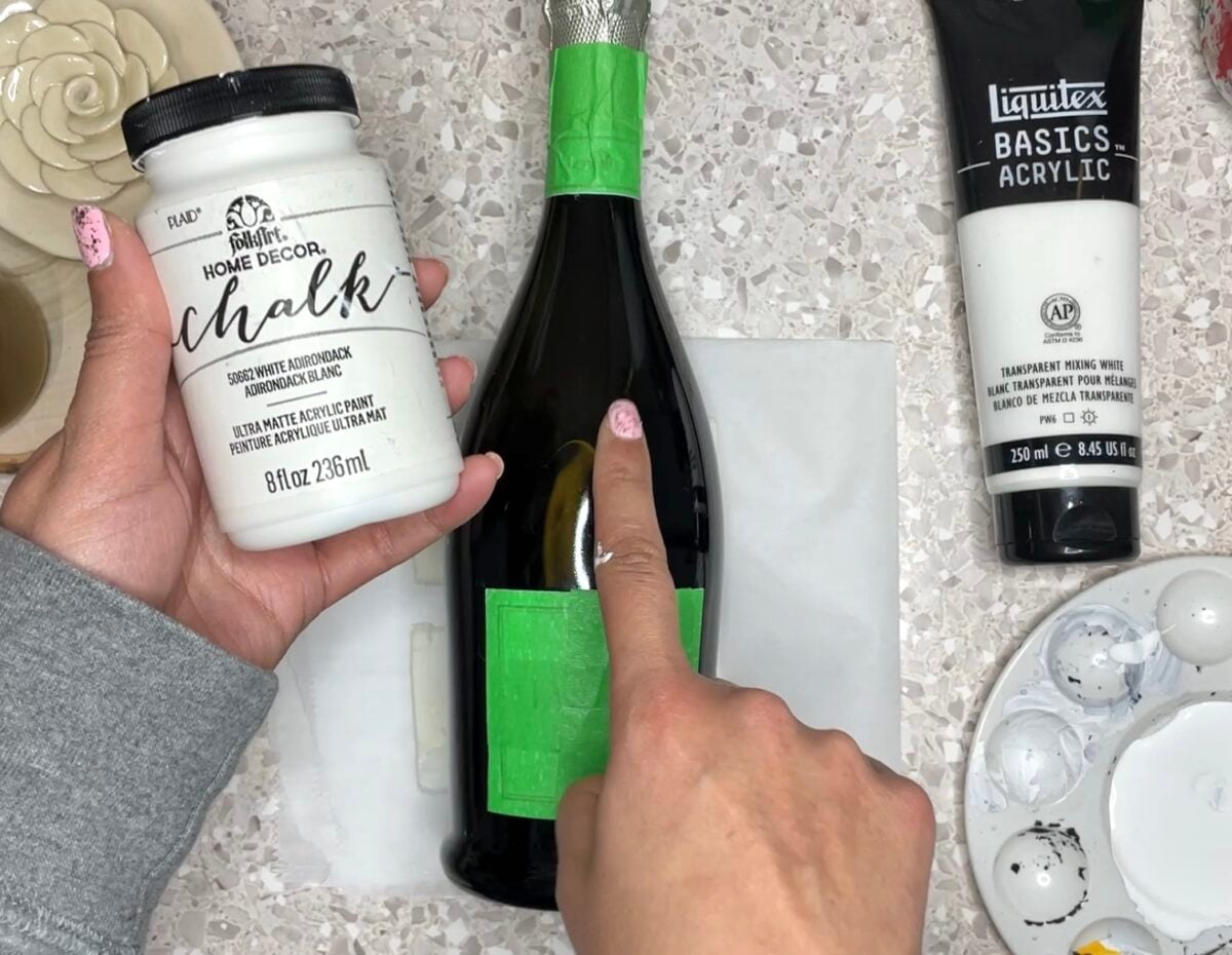 How To Paint Wine Bottles (& Champagne bottles) + 5 Easy Ideas